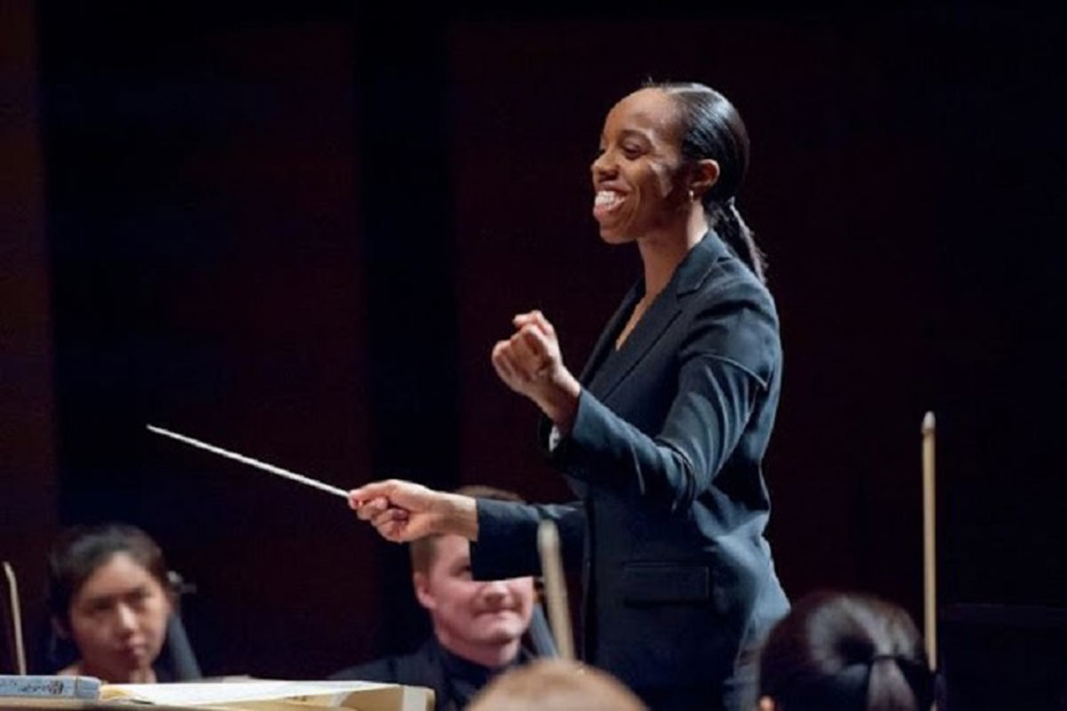 Music Conducting - The Role Of The Conductor In Music - Phamox Music