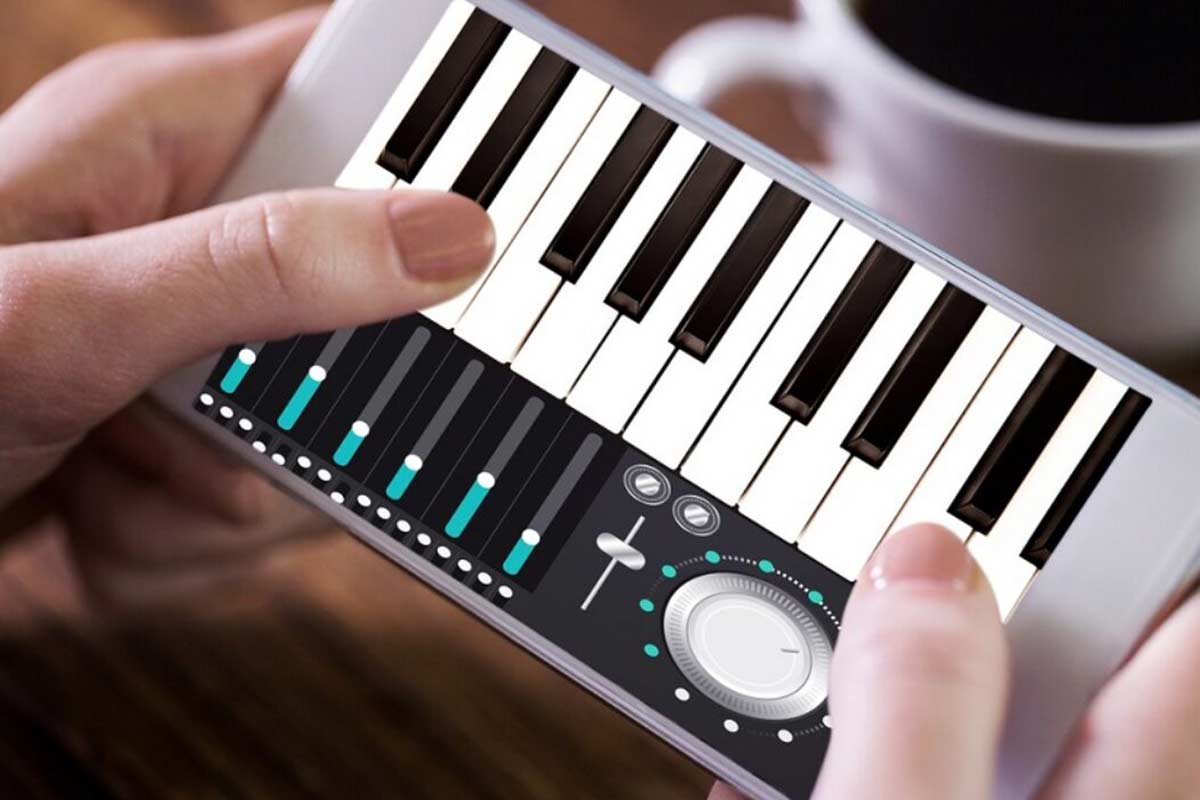 How To Sing On Pitch and stay in the Key - Phamox Music