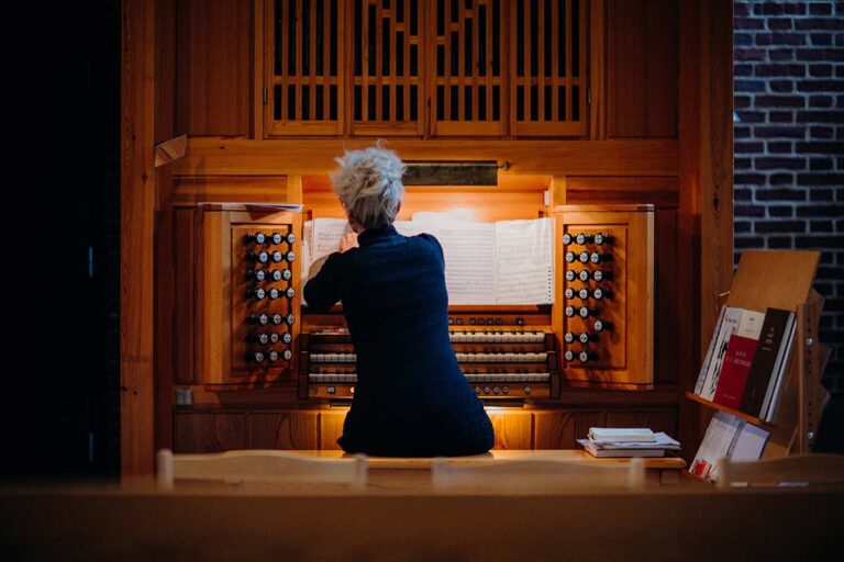 Keyboard Instruments: In-Depth Reference - Phamox Music